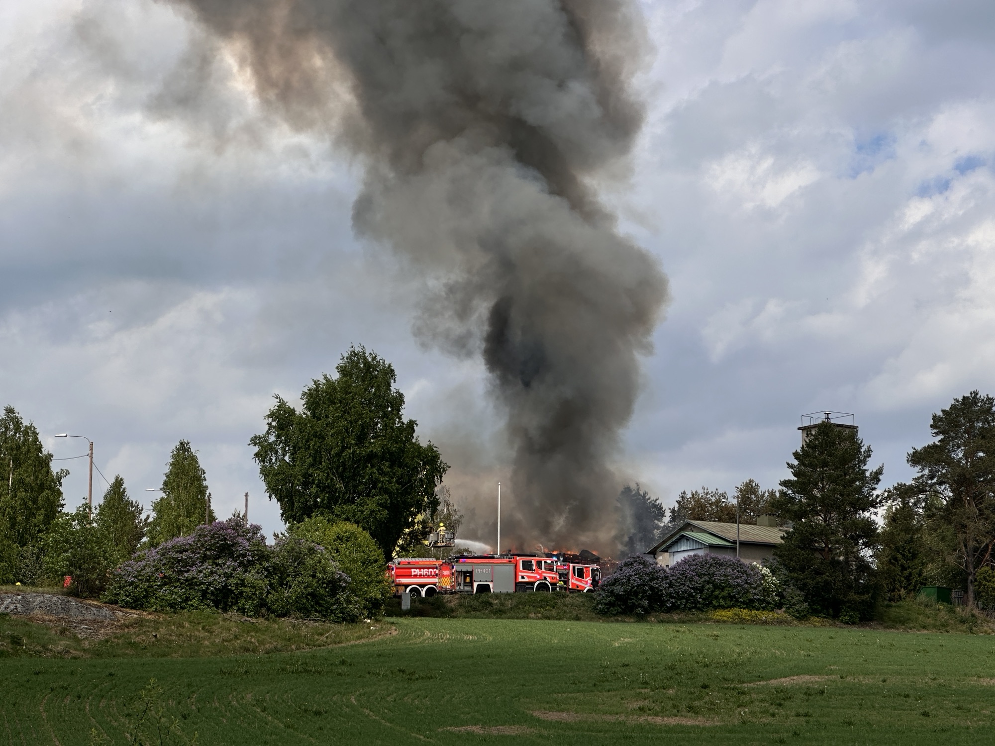 Totally destroyed clubhouse – Ritva Sillanmäki Photography